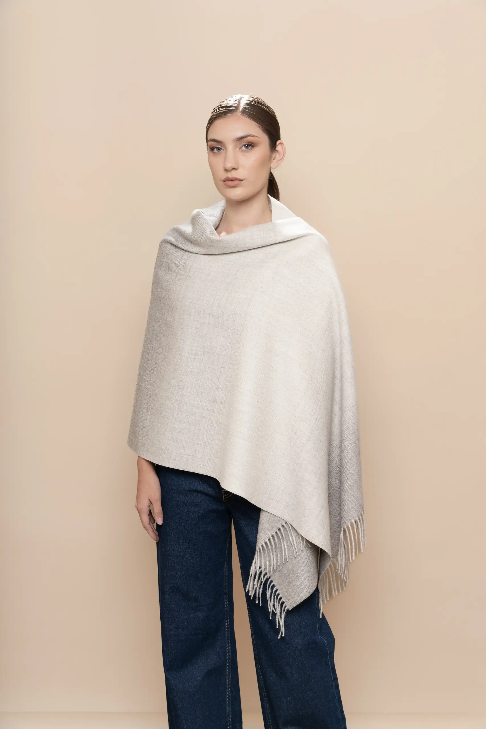 Chal de alpaca Gris degradado | Tukuy Brand